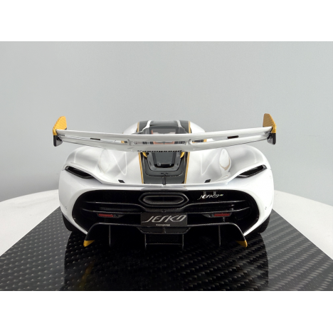 Koenigsegg Jesko (Crystal White) 1/18 FrontiArt F149-188