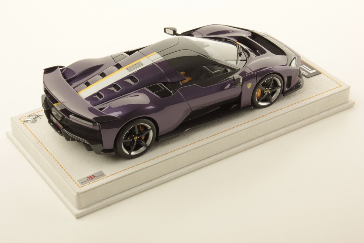 Ferrari F80 (Viola Hong Kong) 1/18 MR Collection FE045SE5
