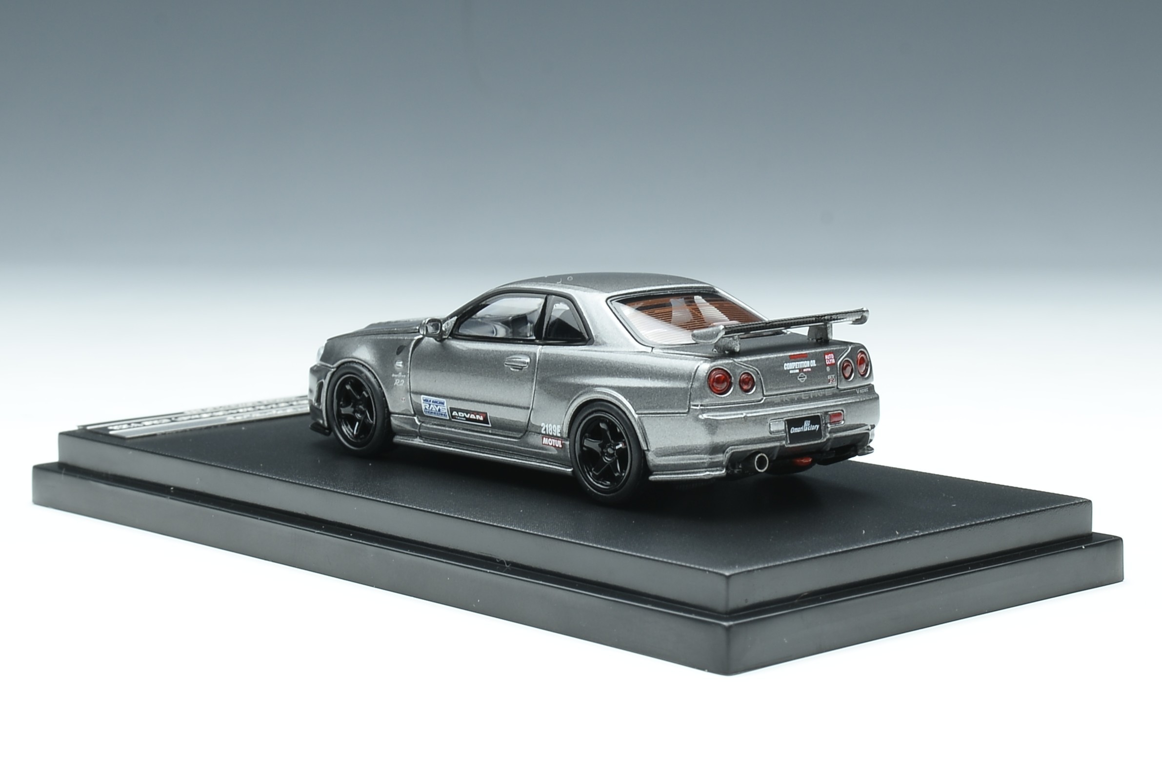Nissan Skyline GT-R Nismo R34 CRS Ver. 1/64 Motorhelix M63422B